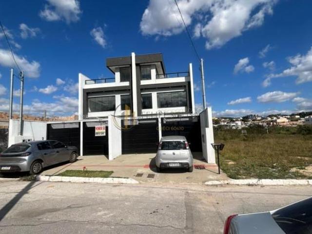 CASA COM EXCELENTE ESPAÇO DE COBERTURA GUARUJA MANSÕES
