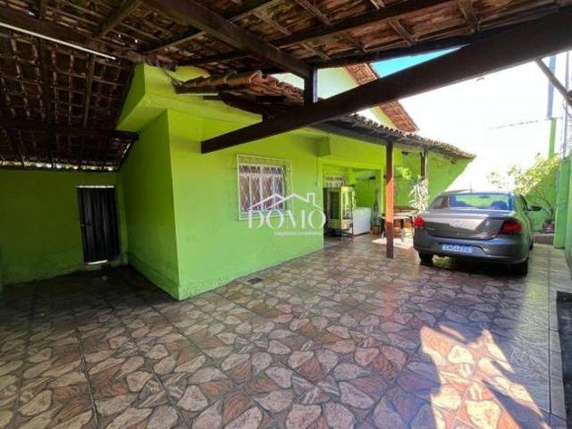 CASA COM EXCELENTE LOCALIZAÇÃO 03 QUARTOS