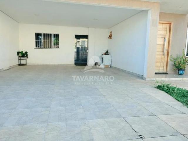 Casa com Excelente localização e espaço amplo, venha conhecer!