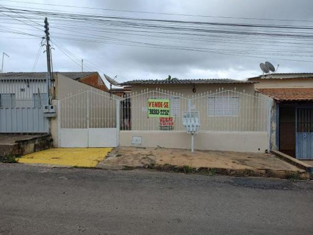 Casa com Excelente Localização em Avenida Comercial!