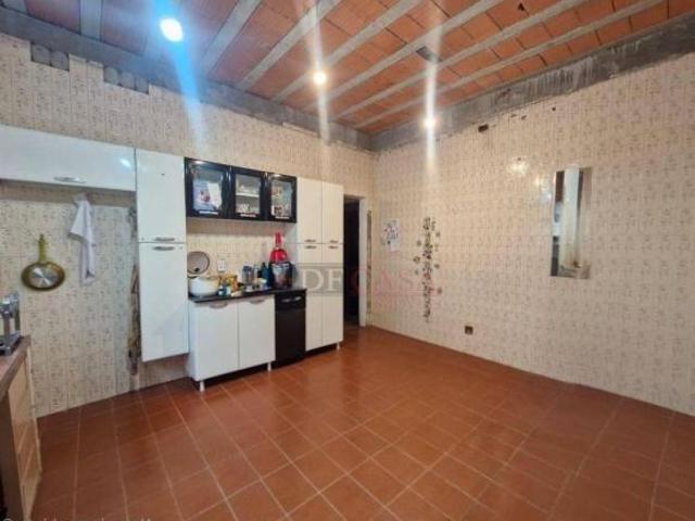 casa com excelente localização em Itaquera