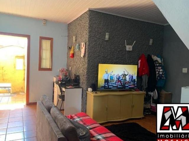 Casa com excelente localização no Jardim Cica