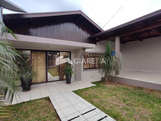 Casa com excelente localização para venda, CENTRO, TOLEDO PR
