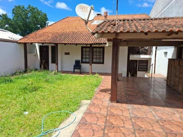 Casa com Excelente Localização Próxima à Avenida Edgar Pires de Castro