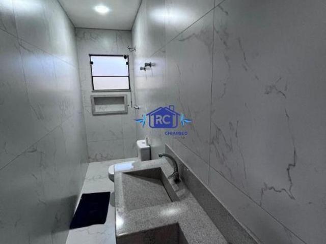 Casa com excelente padrao, possui 01 vaga, salas de tv, estar e jantar,lavabo, cozinha, area de serv