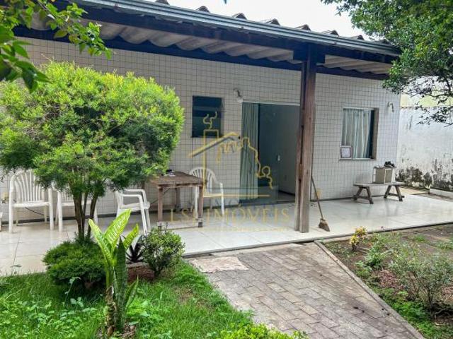 CASA COM EXCELENTE QUINTAL PARA SUA FAMILIA BAIRRO CAMARGOS