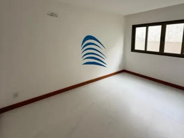Casa com fino acabamento em Av. Priscila Dutra Vilas do Atlântico