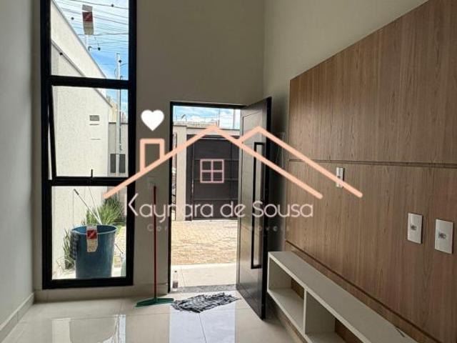 Casa com fino acabamento toda planejada no Parque Real !