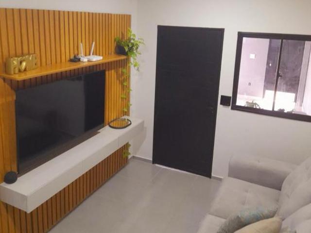 CASA COM GARAGEM PRA 3 CARROS R$ 450.000,00
