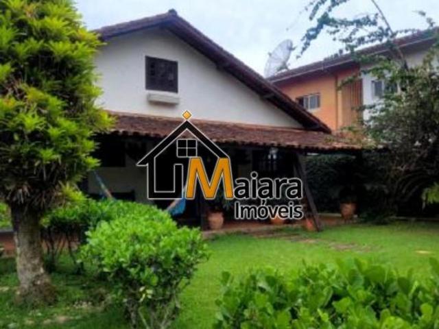 CASA COM GRANDE TERRENO 640 M² DISPONÍVEL PARA VENDA NA PRAIA GRANDE 450 METROS ATÉ A PRAIA
