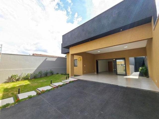 CASA COM HIDROMASSAGEM, ENERGIA SOLAR E ÁREA GOURMET NO JARDIM TROPICAL