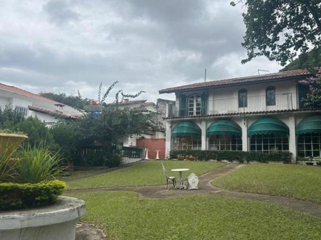 CASA COM HISTÓRIA, CHARME E LOCALIZAÇÃO PRIVILEGIADA NO CORAÇÃO DA ZONA OESTE DE SÃO PAULO