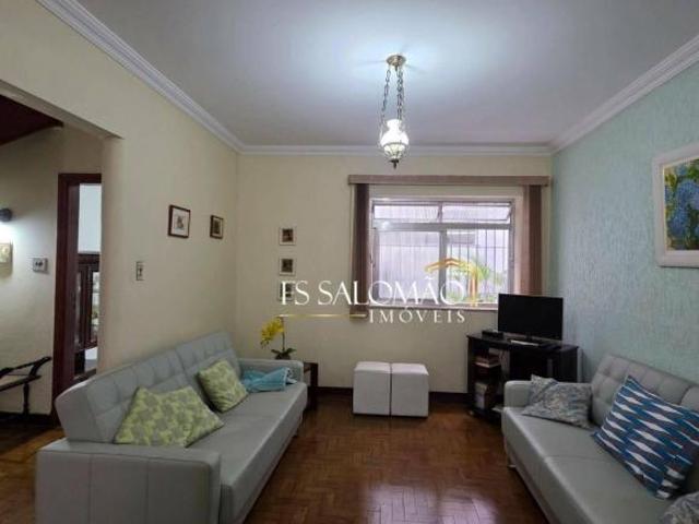 Casa com história, charme e MUITO potencial na Vila Romana