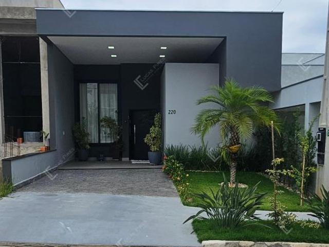 Casa com jacuzzi e suíte no Condomínio Horto Florestal Villagio