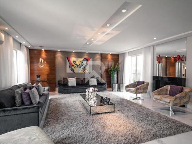 Casa com Jardins Amplos, 7 dormitórios, 7 vagas à venda, 544 m² – Santa Felicidade – Curitiba/PR
