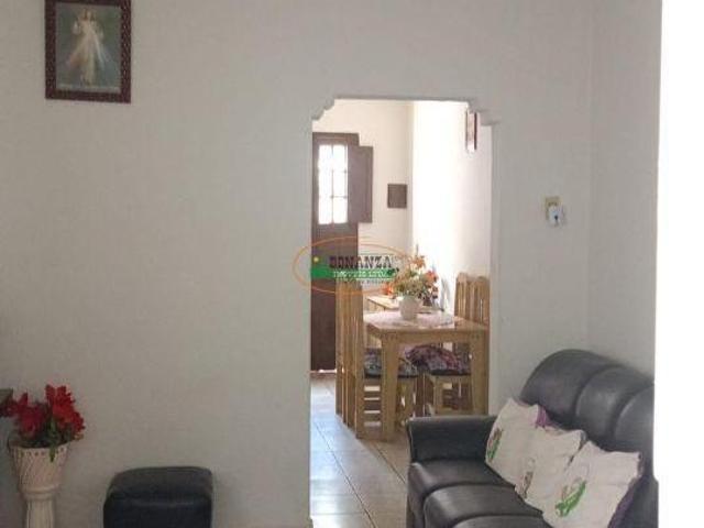 CASA COM KITNET À VENDA