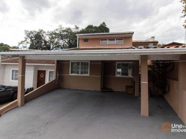 Casa com laje, área gourmet e próxima ao centro, em condomínio fechado — R$ 380.000,00