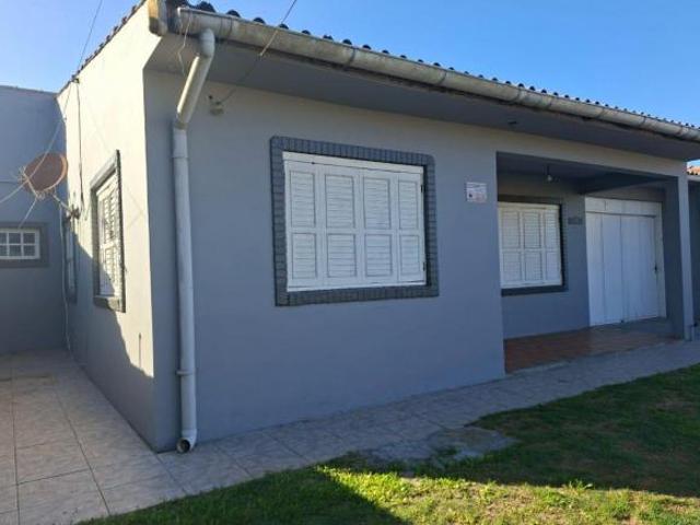 Casa com laje com 05 dormitórios