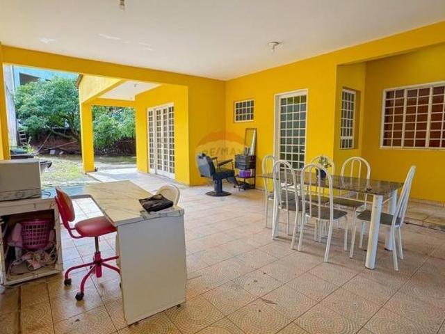 Casa com laje em lote de 800m² em Vicente Pires