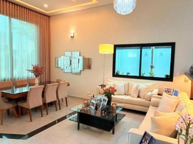 Casa com lareira e churrasqueira estilo argentino à Venda – Gran Ville São Venâncio
