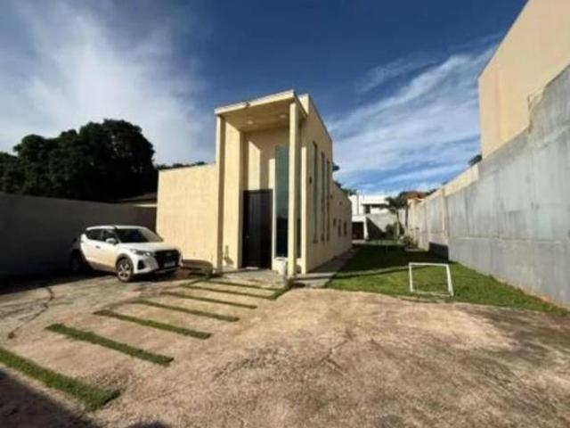 Casa com lazer completo em condomínio fechado Arniqueiras!