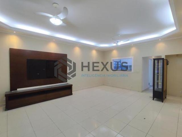 Casa com lazer, piscina e churrasqueira na Praia do Guaiuba, Guaruja
