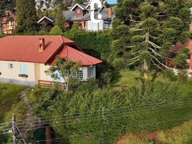 Casa com linda vista e muito sol à venda, R$ 1.600.000,00 Vale da Mantiqueira, Campos do Jordão