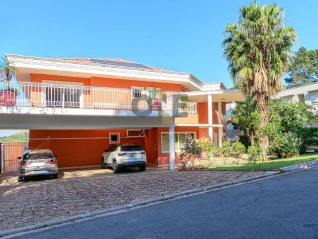 Casa com linda vista e 4 suítes á venda Granja Viana Jandira SP