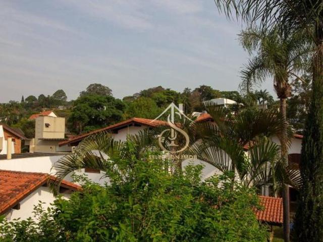 Casa com linda vista pra quem quer ter conforto sem muito trabalho. 501m² terreno 330 m² área co