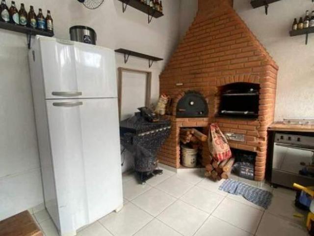 CASA COM LOCALIZAÇÃO PRIVILEGIADA