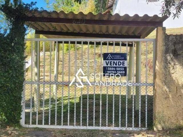 Casa com localização privilegiada no Portal da Fazendinha