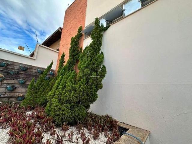 Casa com localização única no bairro das Graças