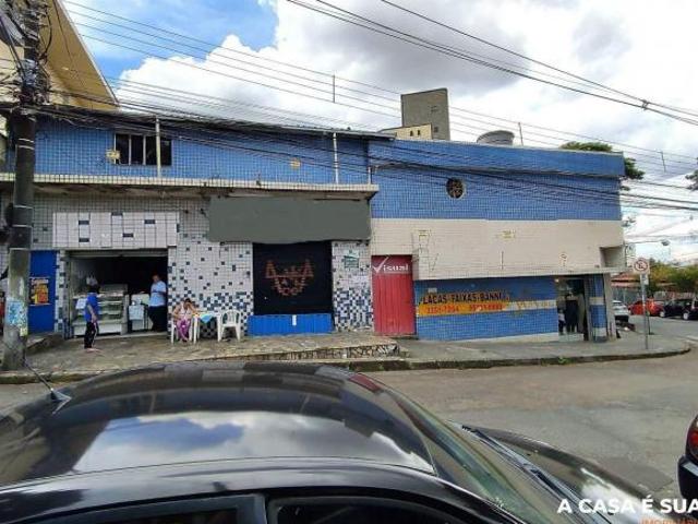 Casa com Lojas comerciais em lote de 400m² Bairro Novo Eldorado