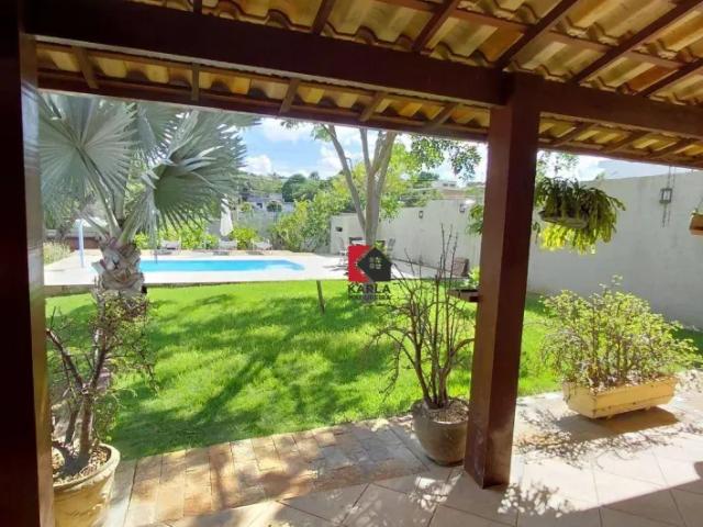 Casa com lote de 1000 m², piscina, 02 quartos sendo 01 suíte no lagoa mansões!