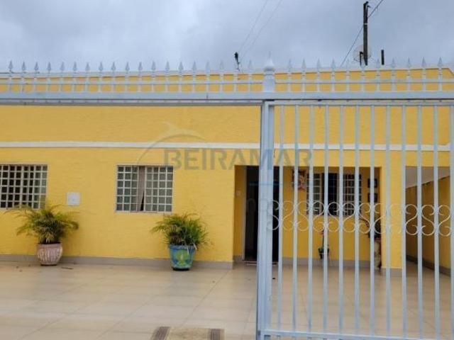 Casa com lote de 340 m², 4 quartos 1 suíte, casa de apoio nos fundos, garagem para 3 carros – Tagu