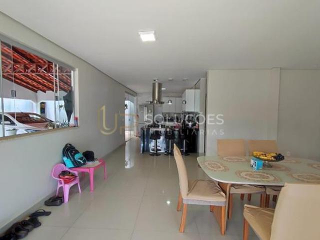 Casa com lote de 700m² + espaço comercial | QMS 48 Setor de Mansões | R$690 mil