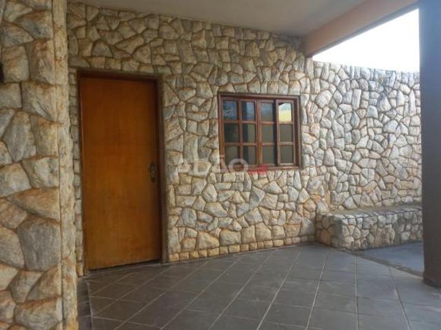 Casa com LOTE inteiro Casa de Rua com 3 Quarto s por R$ 500000.00 no setor Parque João Braz Cidad