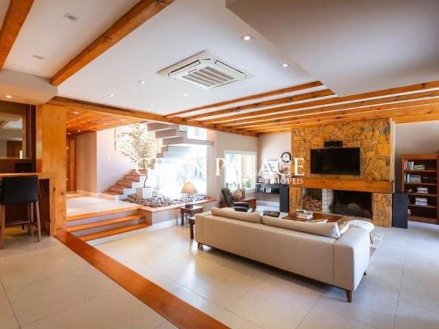 Casa com Luxo e Requinte no Reserva da Serra — Canela/RS