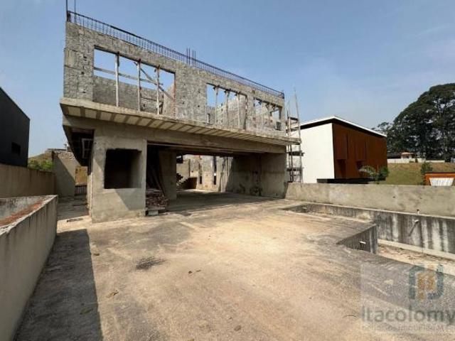 Casa com obra parada à venda no Campos do Conde