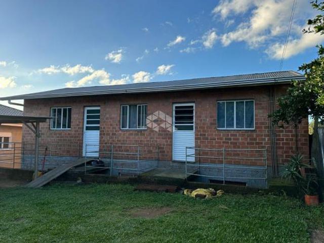 Casa com oito dormitórios em Linha São Luiz de Nova Sardenha