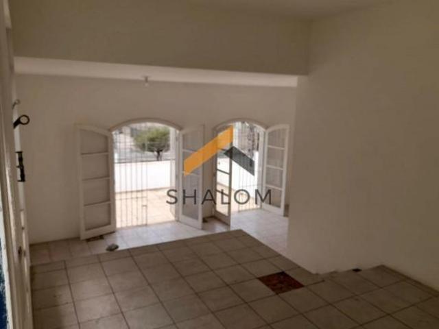 Casa com ótima localização no Jardim Leonor venda e locação
