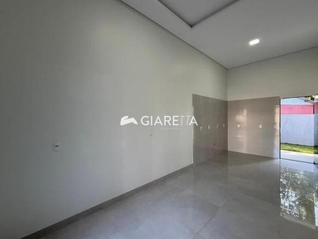 Casa com ótima localização à venda no JARDIM COOPAGRO, TOLEDO PR