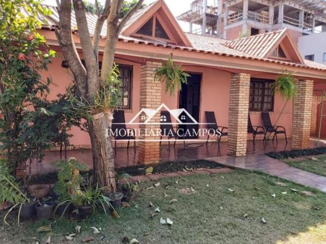 CASA COM ÓTIMA LOCALIZAÇÃO COM EDICULA NO JD. GISELA
