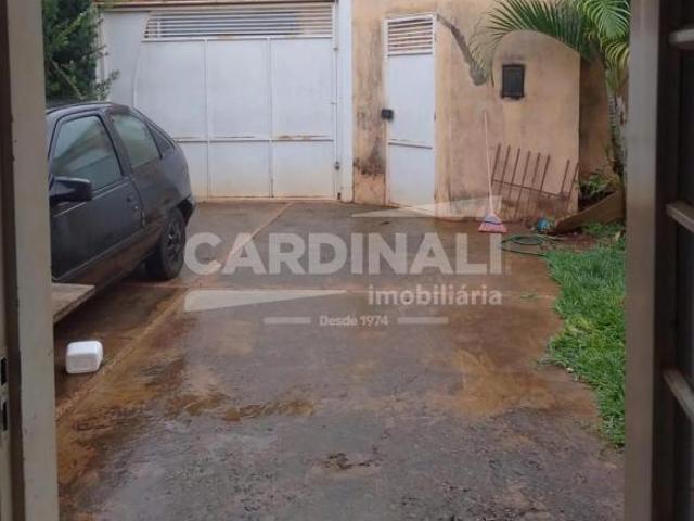 Casa com ótima localização, preço de ocasião