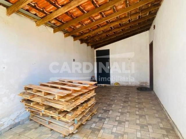 Casa com ótima localização, próximo a Maurício Galli