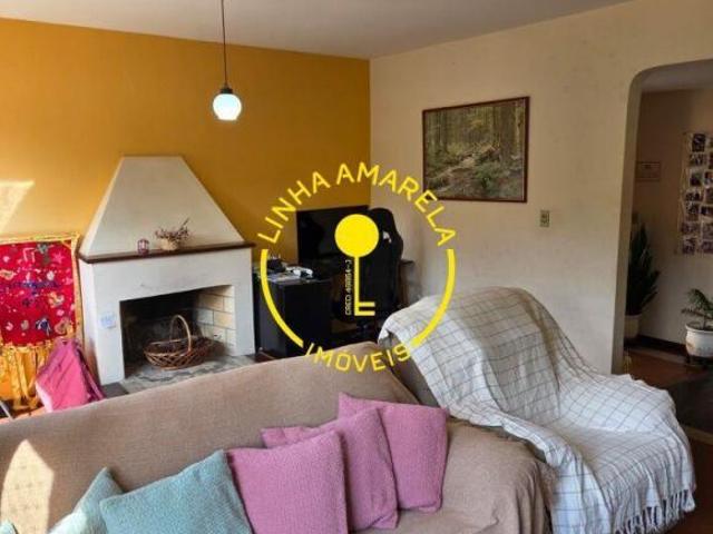 Casa com ótima localização