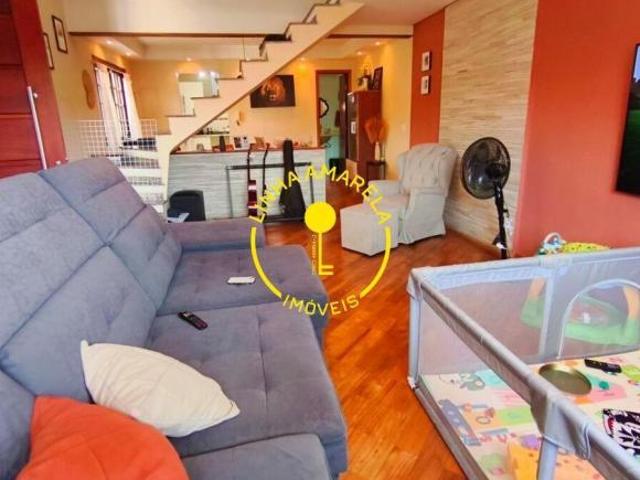 Casa com ótima localização 3 dormitórios 1 suíte + lavabo e banheiro social, e com 2 vagas