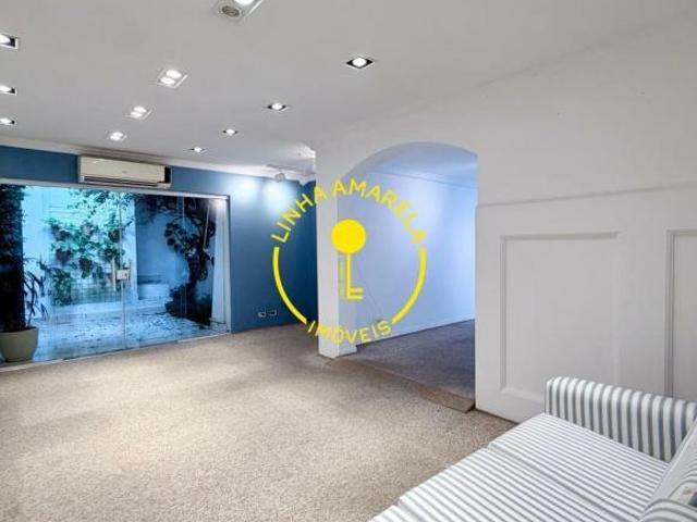 Casa com ótimo espaço e distribuição de cômodos 3 quartos com 3 suítes