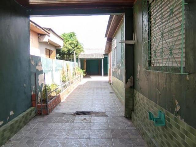 Casa com pátio, 2 dormitórios, Avenida Vinte e Um de Abril bSarandi