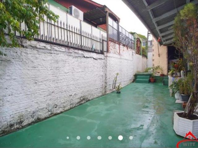 Casa com Pátio, 2 Quartos, vaga de garagem no Bairro Passos Das Pedras